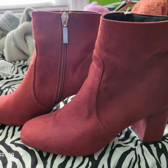 Primark | Shoes | Maroon Boot Heels Wit Zip Up Sides Worn Well Size 7 ...